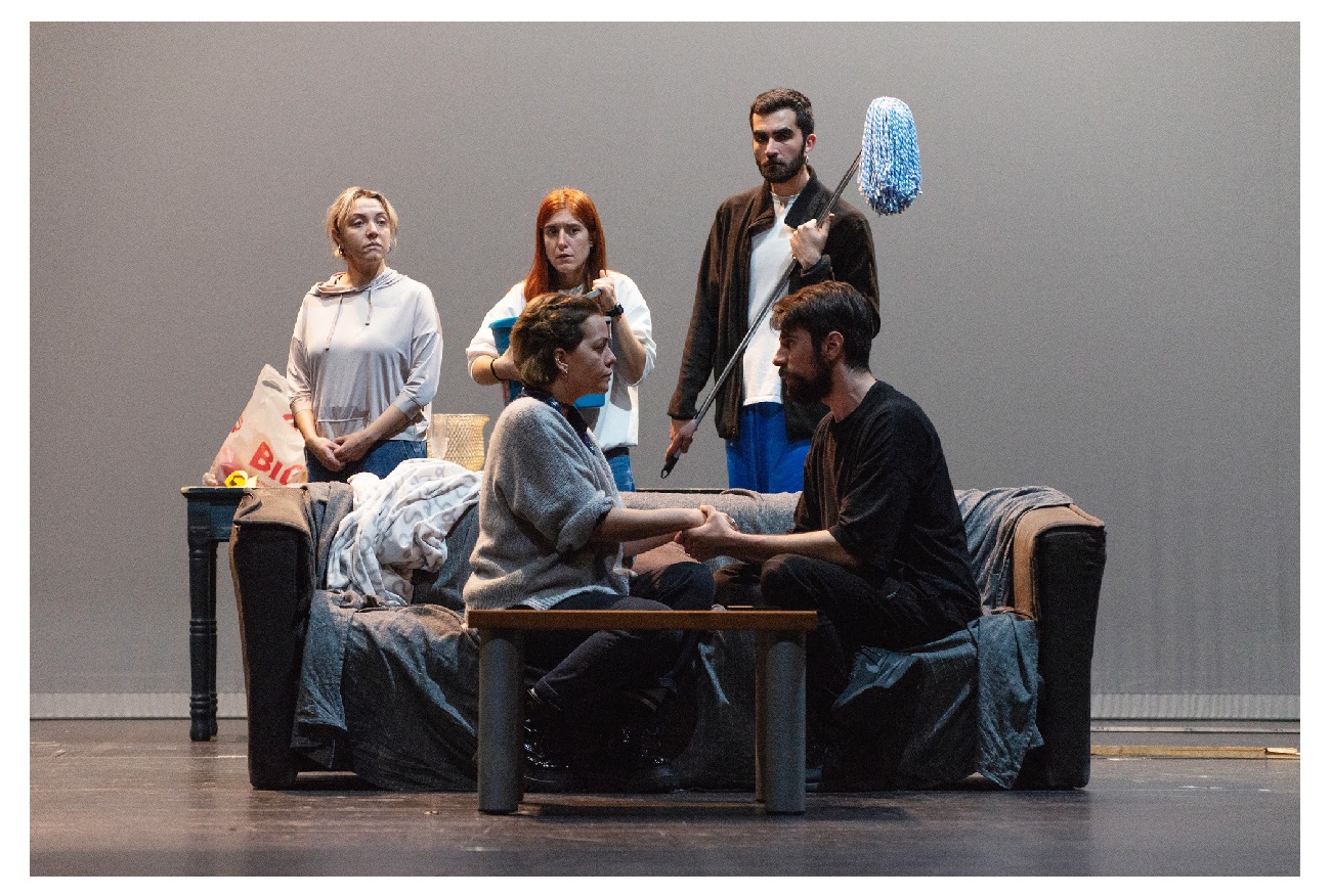 KΘΒΕ «ΌΠΟΙΟΣ ΘΕΛΕΙ ΝΑ ΧΩΡΙΣΕΙ… ΝΑ ΣΗΚΩΣΕΙ ΤΟ ΧΕΡΙ ΤΟΥ!»